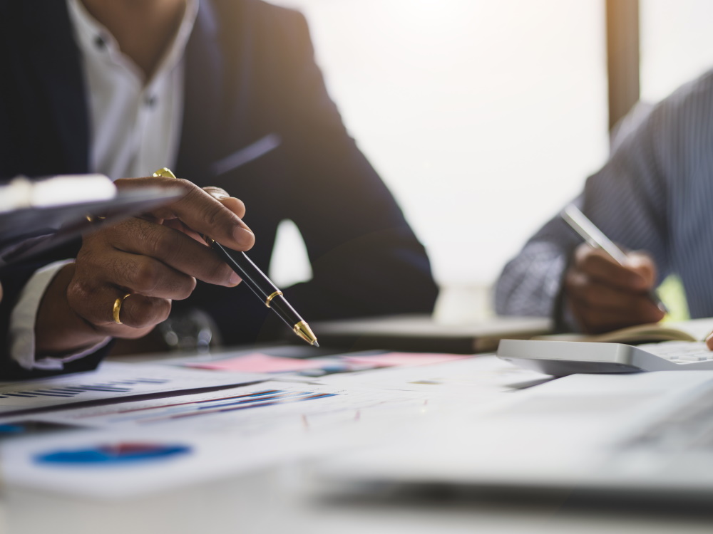 Finance and Advisory Services - ARL Commercial